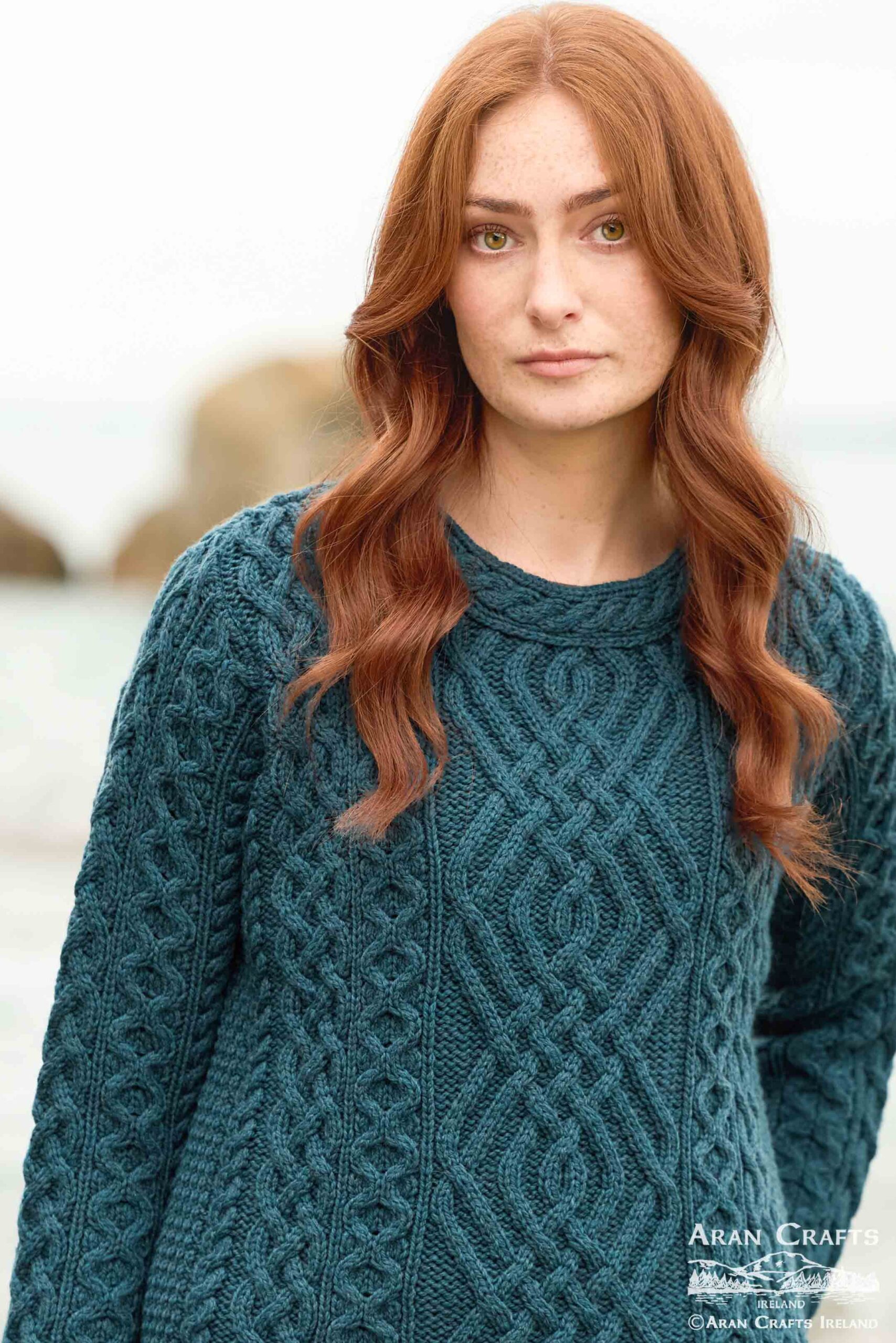CABLE CREW NECK SWEATER WITH POCKETS - C4443